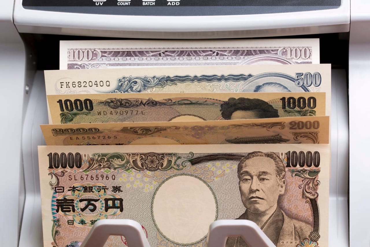 Is 1000 Yen A Lot In Japan?